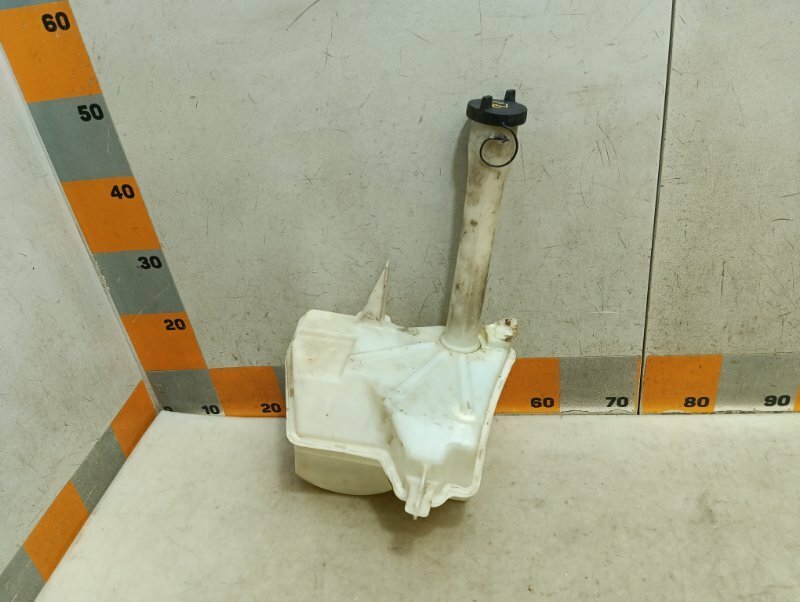 Б/У Бачок омывателя лобового стекла Ford Escape 2002 EPE 467206 FORD арт. YL8Z17618AA