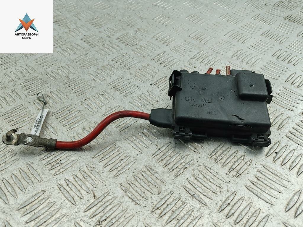 Блок предохранителей Volkswagen Transporter T4 1999 7D0937550A