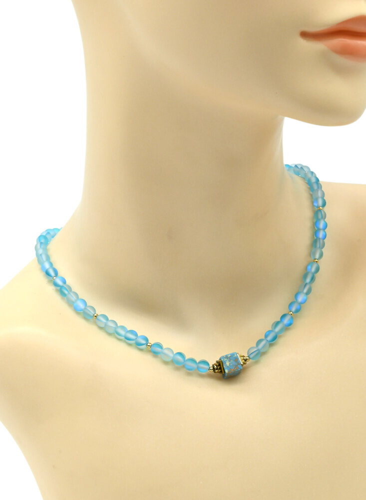 Чокер, опал