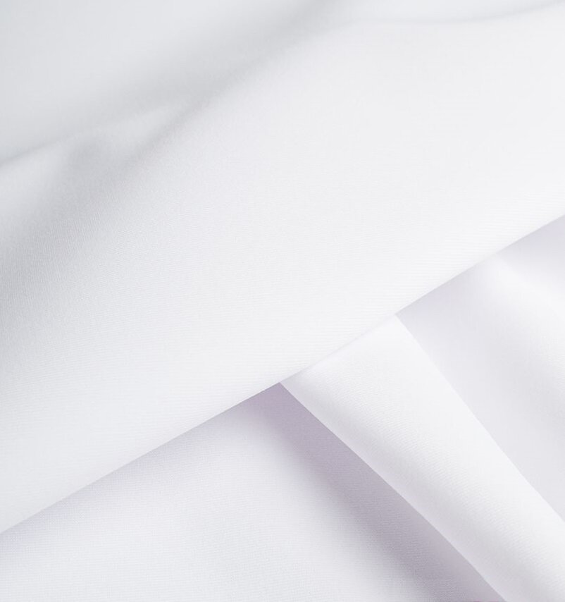 Ткань для шитья бифлекс. Цвет белый. Готовый отрез 5*1,5 м.