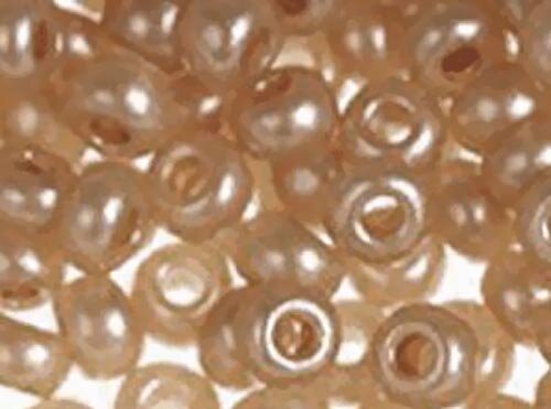 Бисер Preciosa 17783 Алебастр окрашенный золотой (10/0) 2.3 мм, 5 г, цена за 2 уп.