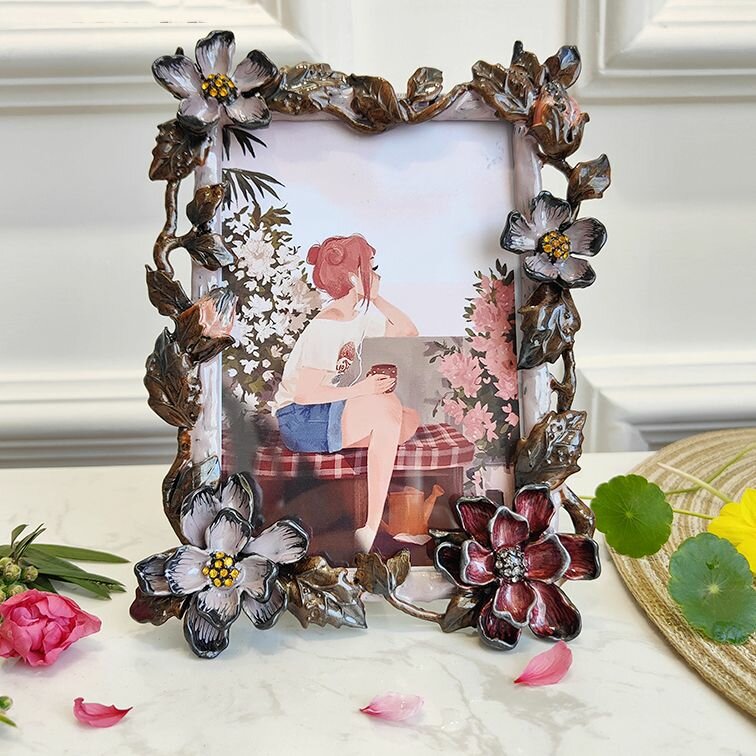 Фоторамка Виноградная лоза с большой цветком в овале (S)