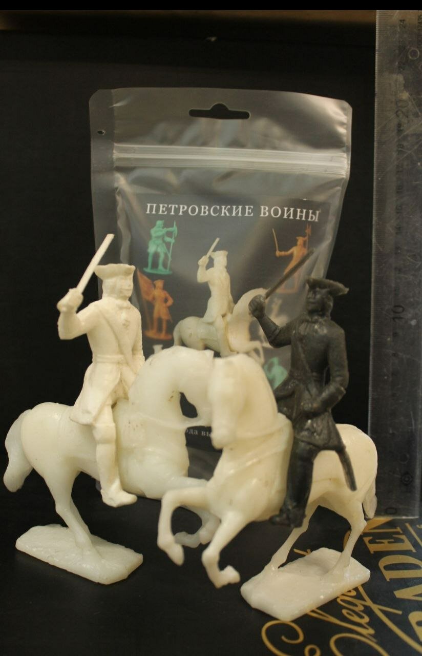 Петровцы Офицер