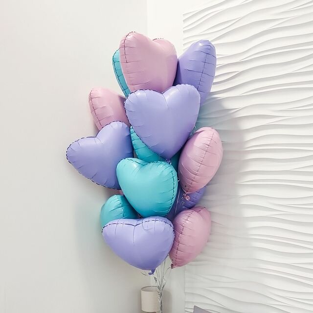 "Сердечный Букет" - фонтан из фольгированных шариков, 14 штук