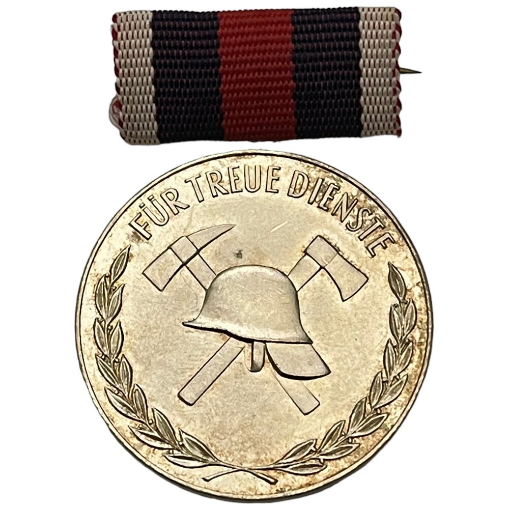 Германия (ГДР), медаль "За верную службу в добровольной пожарной части" II ст. 1959-1990 гг. (2)