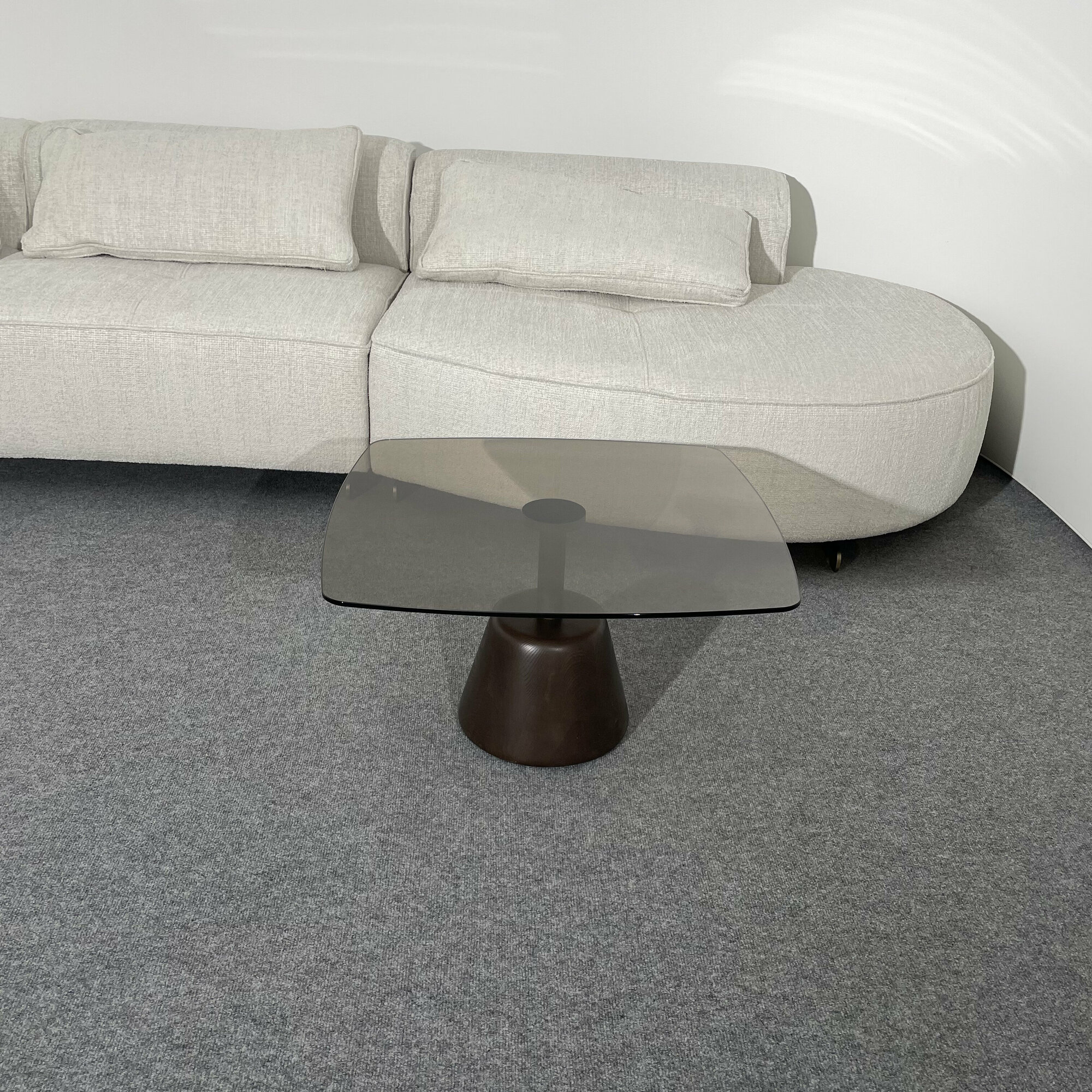 Кофейный столик Homage Odeon, стекло, коричневый, 68х68х38 см