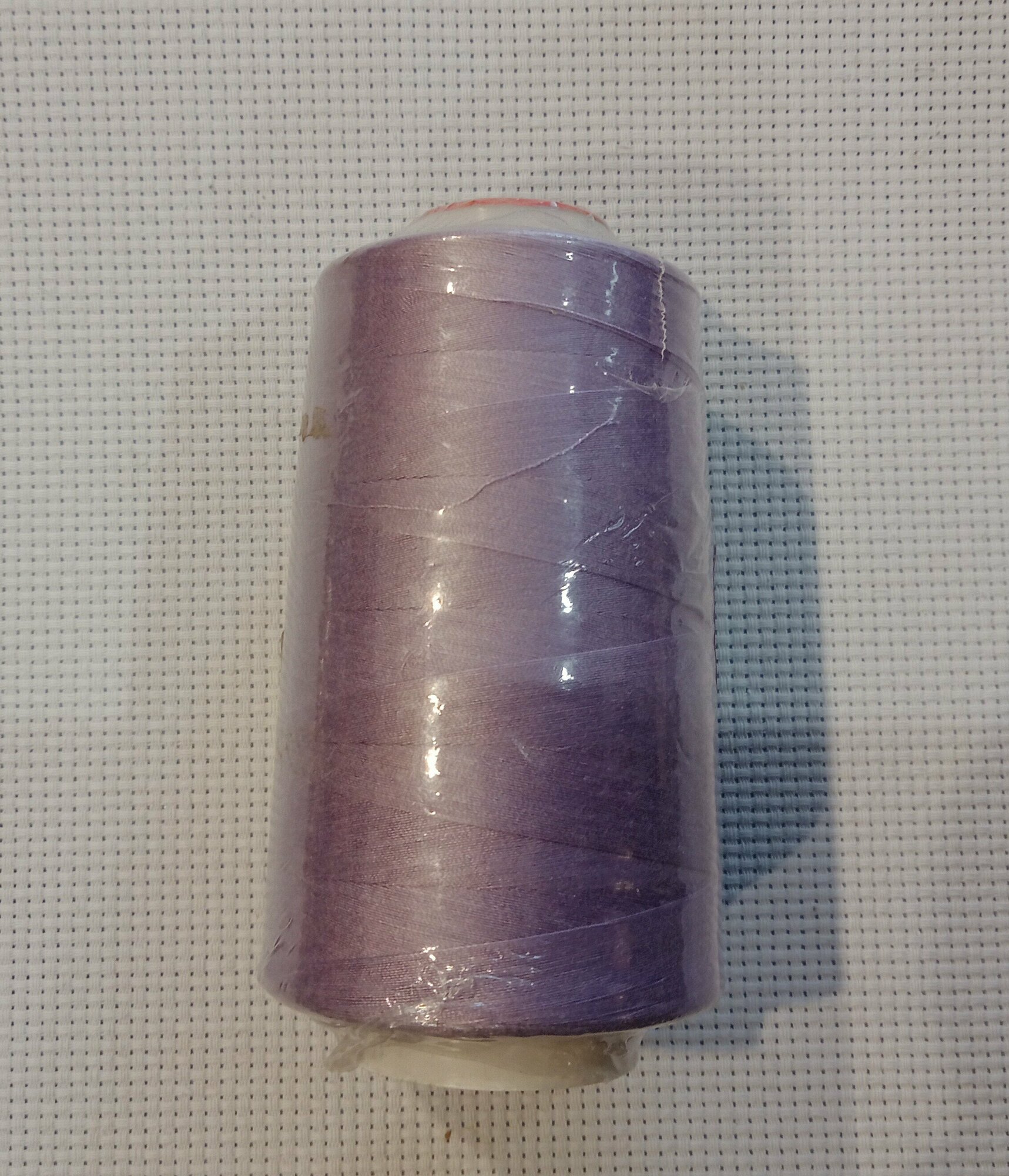 Нитки швейные для оверлока 100% полиэстер 40/2, 5000 ярдов