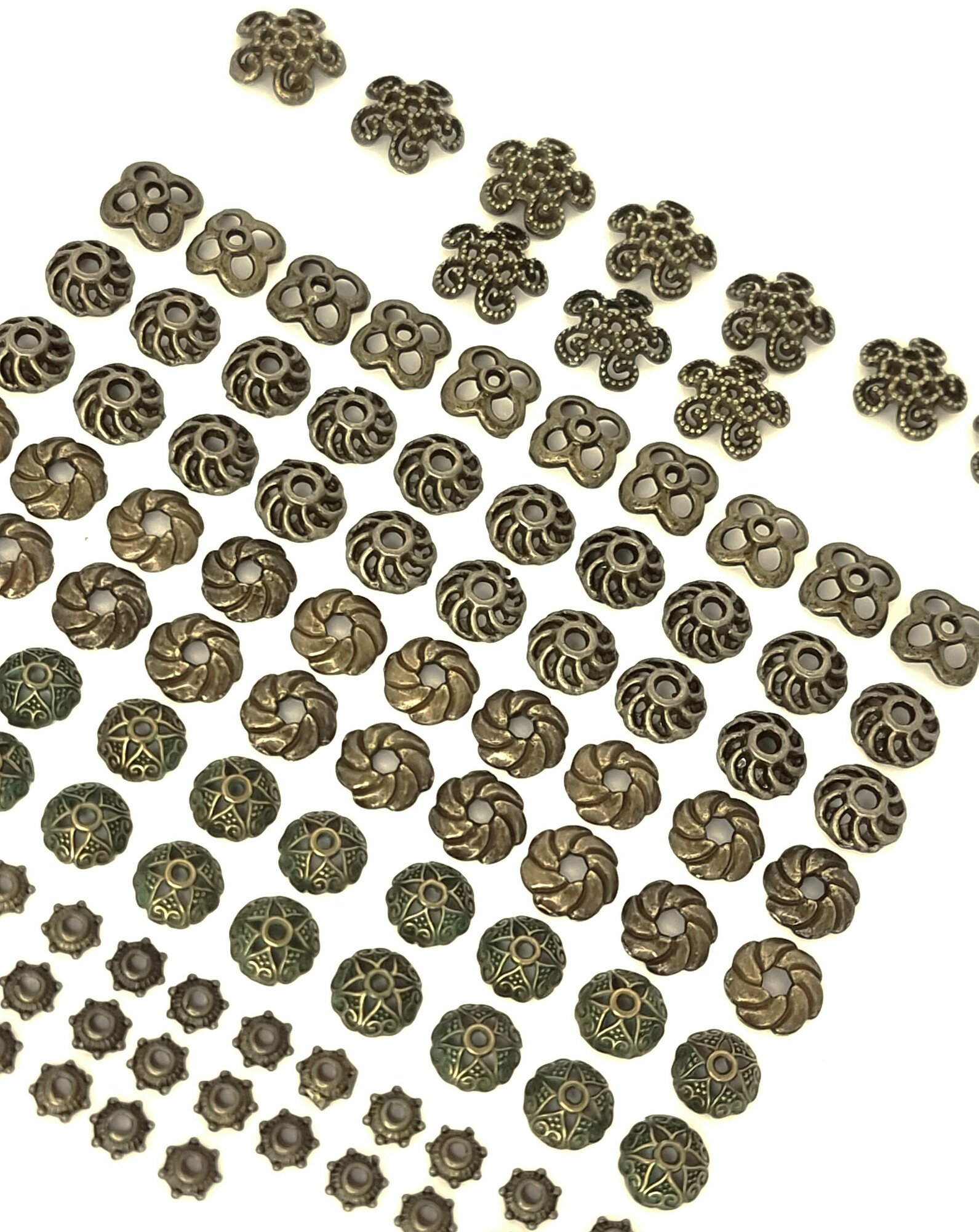 Шапочки для бусин. Бронза №2. 110шт.