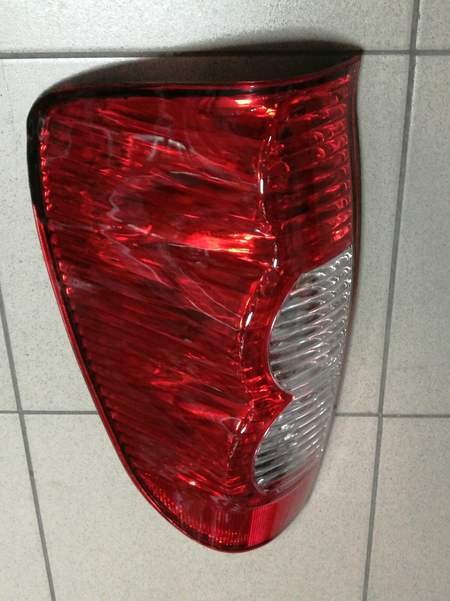 Фонарь задний левый на крыло (нового образца) Great Wall Wingle 3 [2.2 8V 5MT пикап 4X2 бензин] 4133300P00