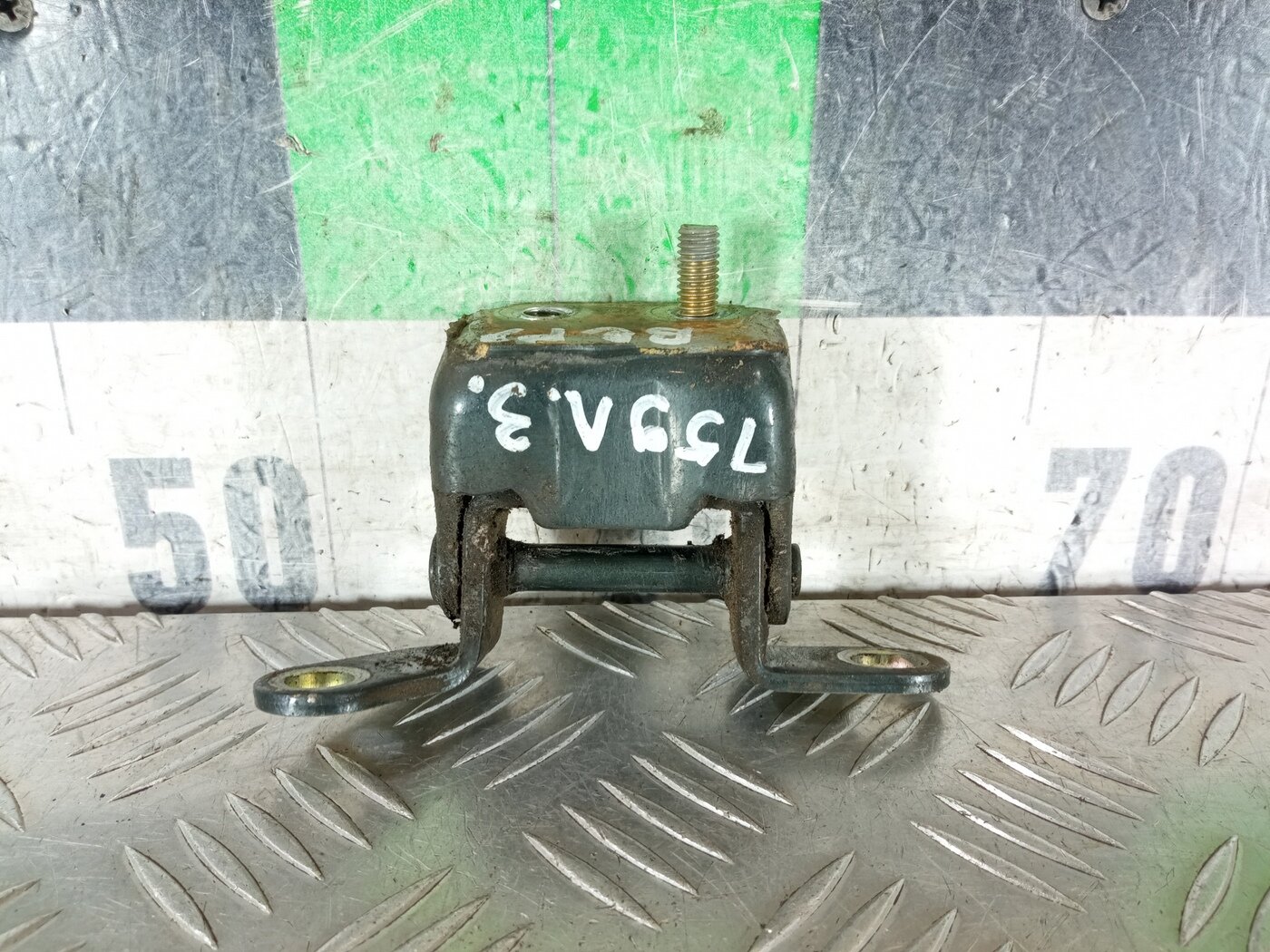 Петля двери задней левой верхняя BYD F3 2006-2013 BYDF36206110