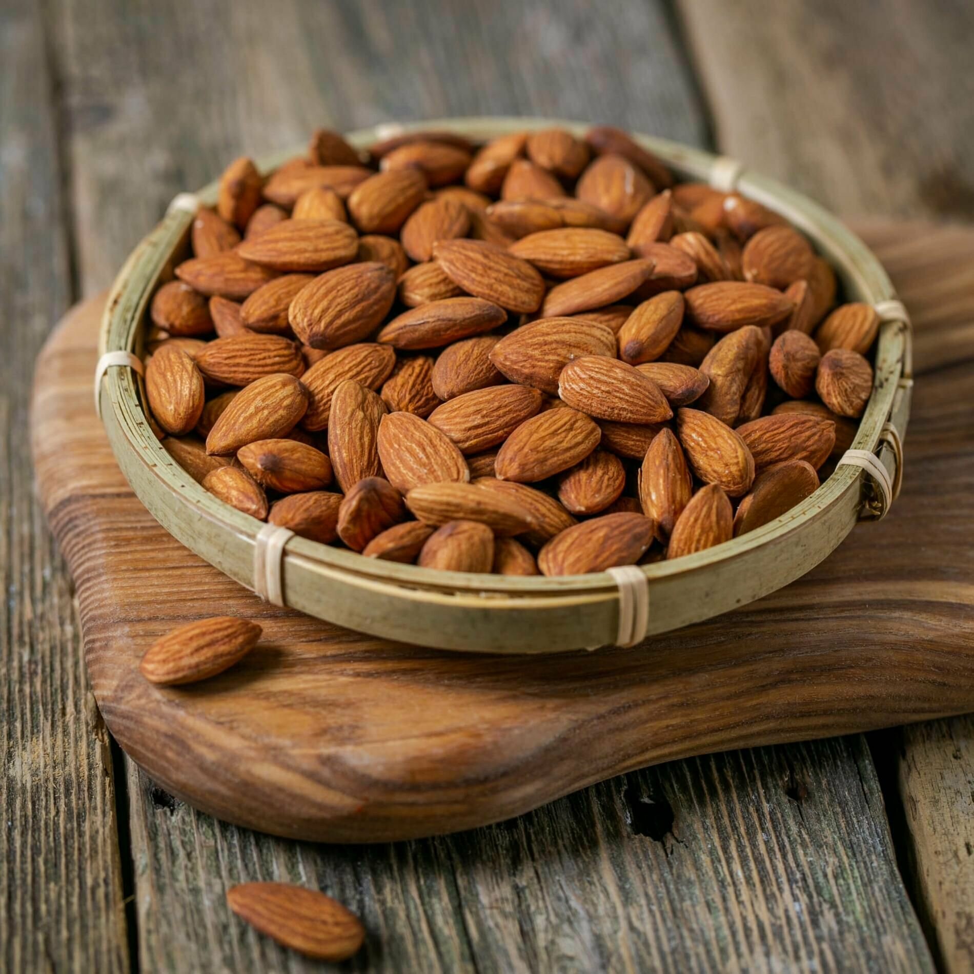 Bio-Zone /Миндаль сырой 500гр