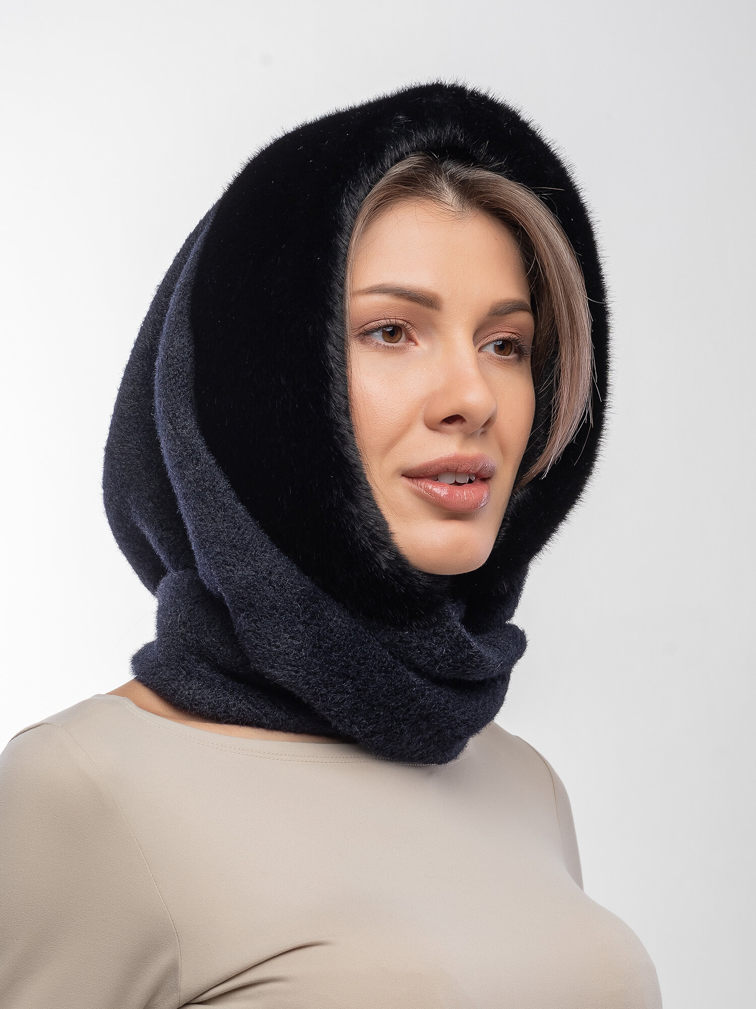 Капор для женщин