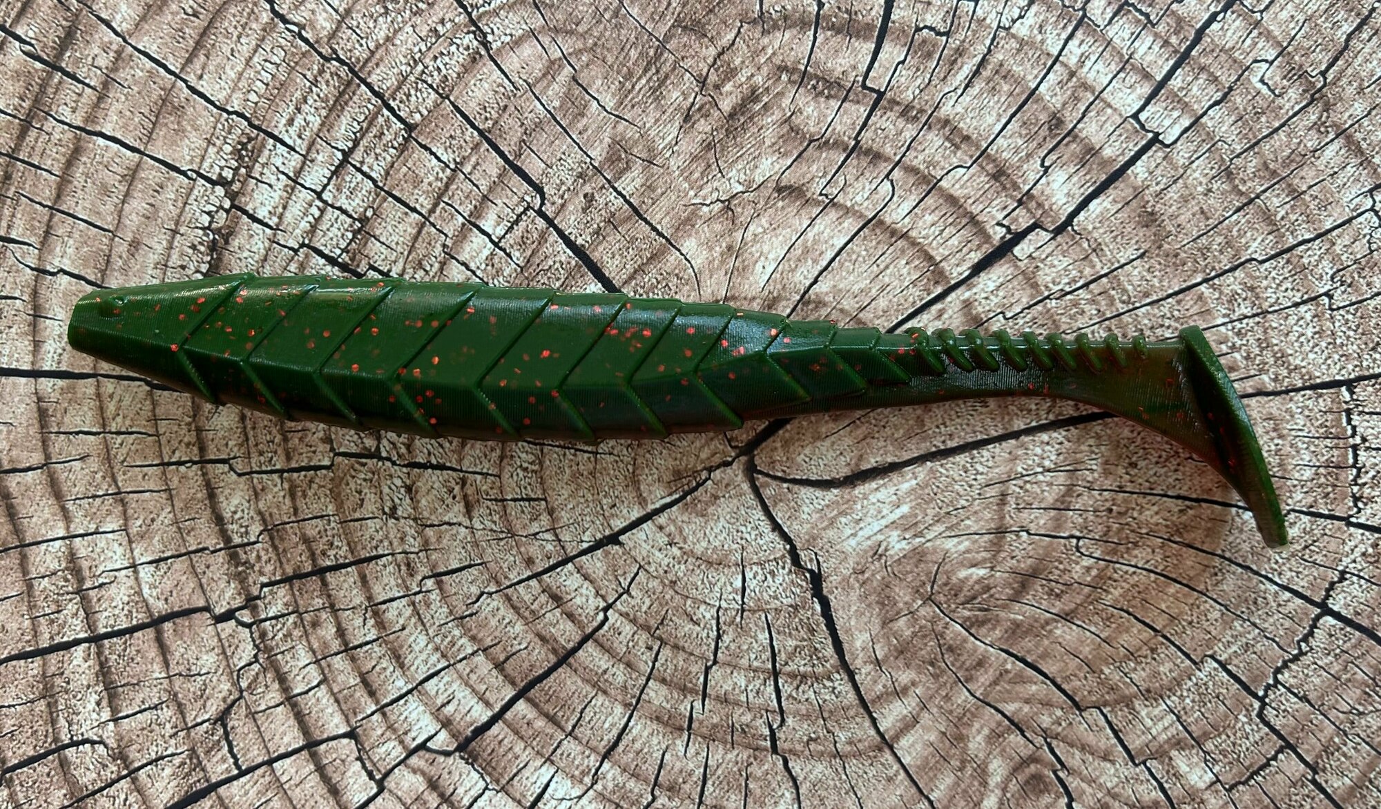 Мягкая силиконовая приманка Pike Minnow 20см; 1шт; Motor Oil Red Flake (UV)