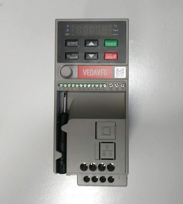 Преобразователь частоты для насосов и других двигателей, VF-51 Micro Drive, VEDA, 380В 2.2 кВт, ABA00007