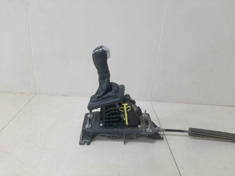 Кулиса КПП Skoda Rapid 2012-2020 кат.номер: 6RA713025AD