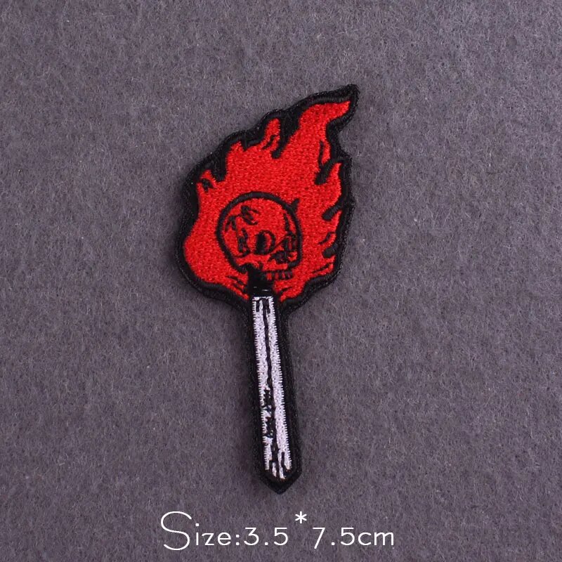 Термоклеевая панк нашивка череп Prajna Красный, PE6092CT