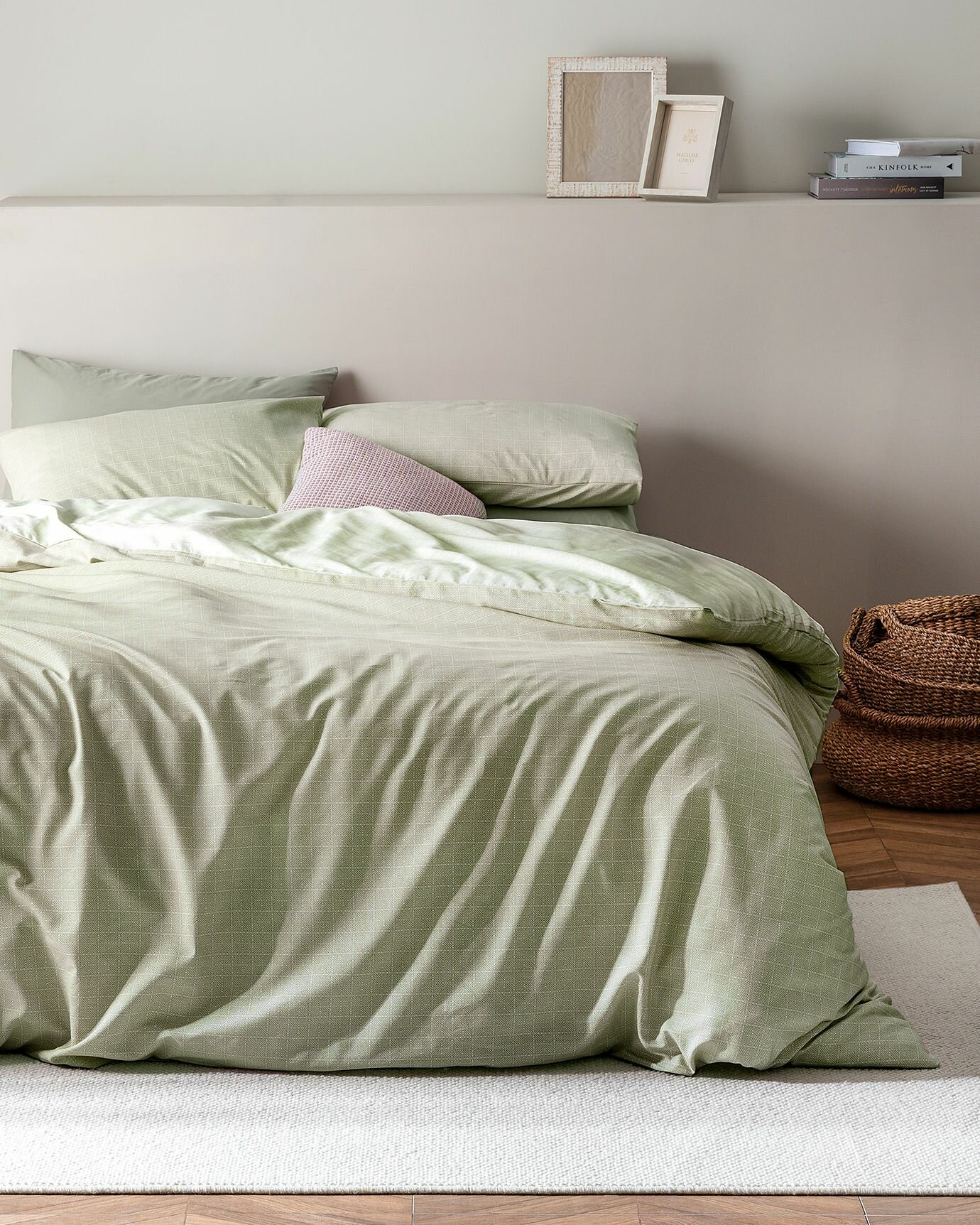 Постельное белье семейное. 2 пододеяльника 160х220 + 2 наволочки 50х70 + простынь 240х260. Цвет: Хаки