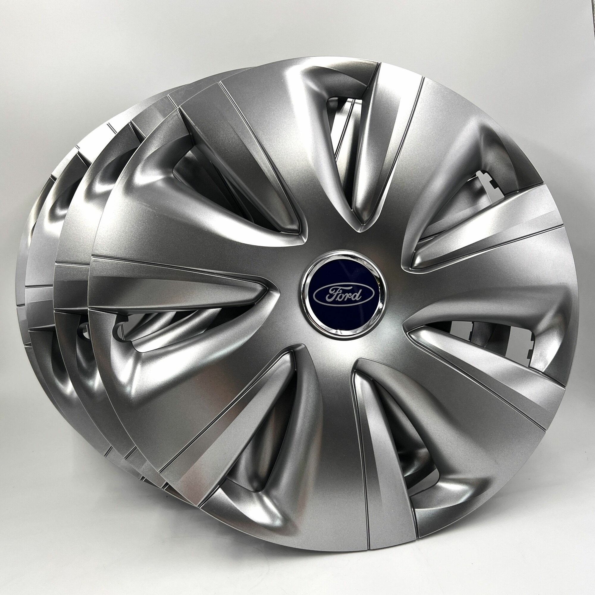 Колпаки на колеса гибкие на Ford с эмблемой R17 4 шт