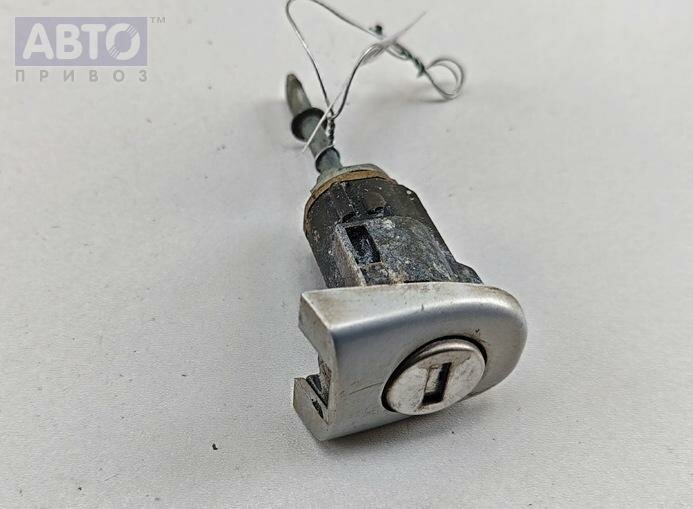 Личинка замка Volkswagen Passat B5