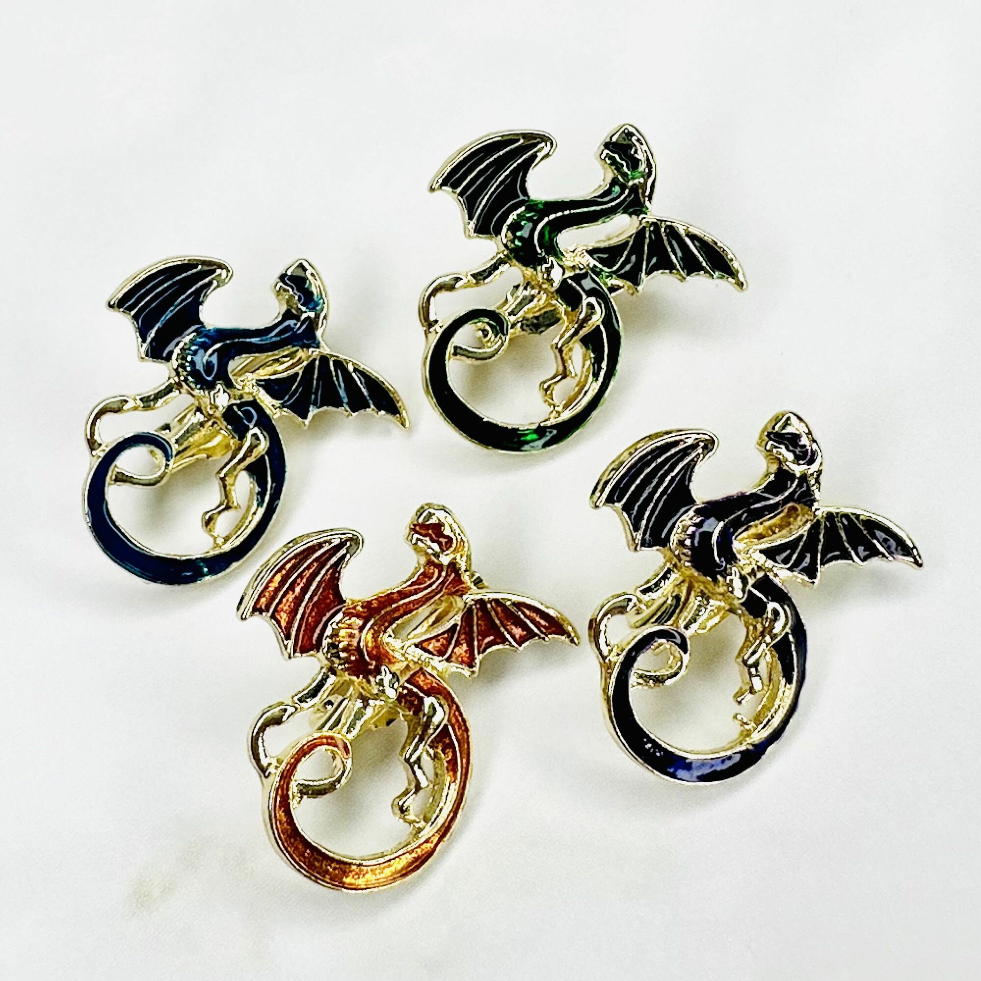 Комплект брошей, искусственный камень