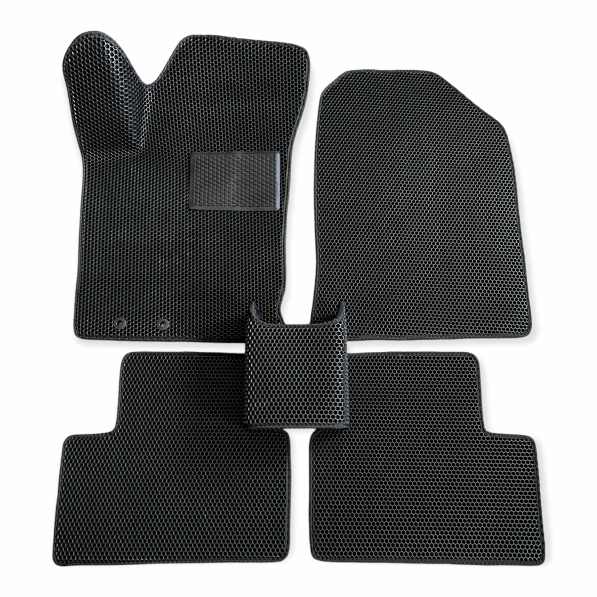 Коврики ЭВА в салон автомобиля Lada 2104,2105,2106,2107 + подпятник