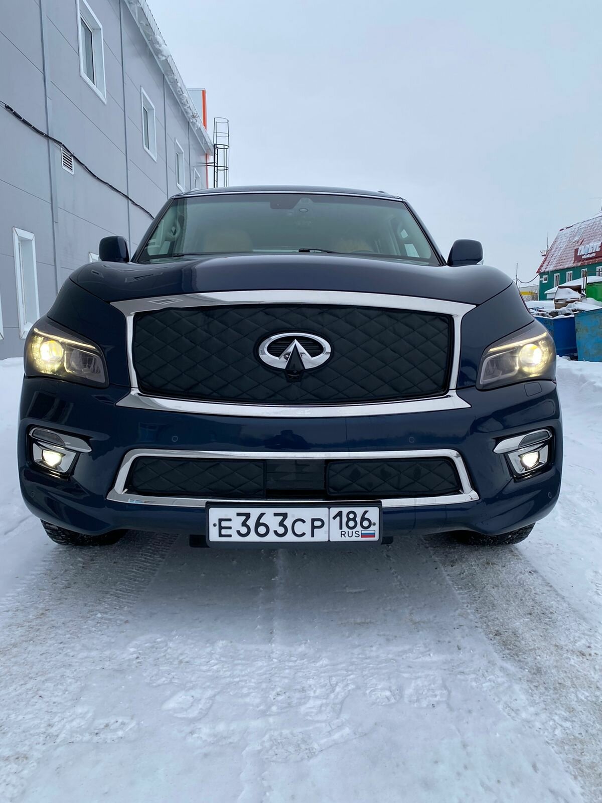 Утеплитель радиатора для Infiniti QX80 Инфинити КуИкс80 (2014 - 2017) I Рестайлинг камера и радар