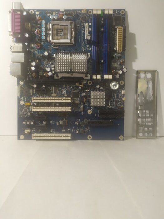 Материнская плата INTEL 775 DG965WH