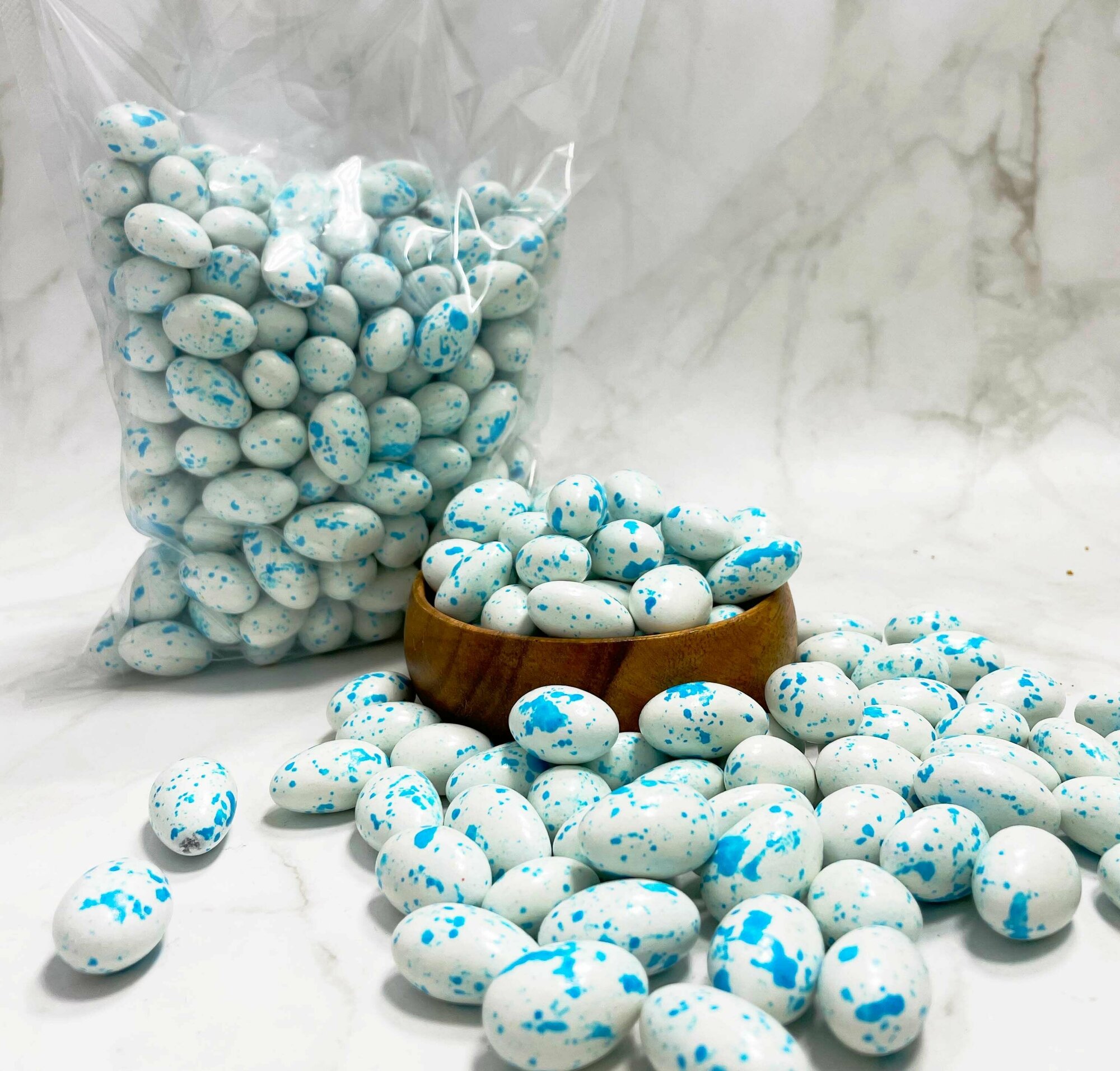 Миндаль в шоколаде 900г/Орехи в глазури/Перепелиные с миндалем Снежинка Драже