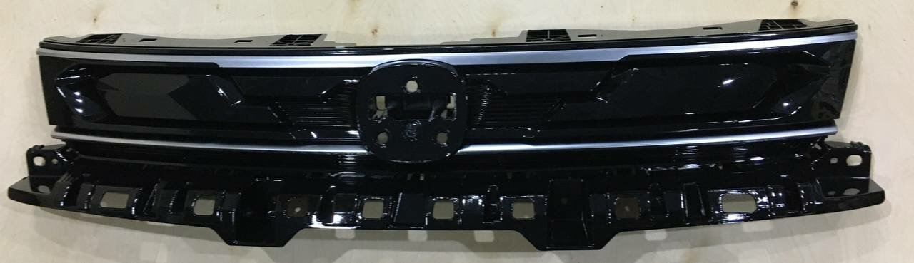 Решетка бампера переднего верхняя Changan CS35 PLUS [1.6 16V 5MT внедорожник] S111F2713010100