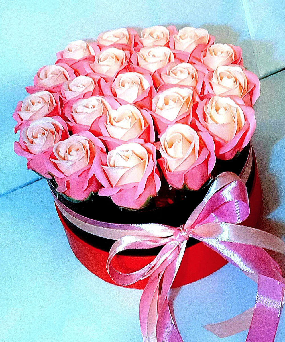 Мыльные розы с ароматом ванили в круглой упаковке