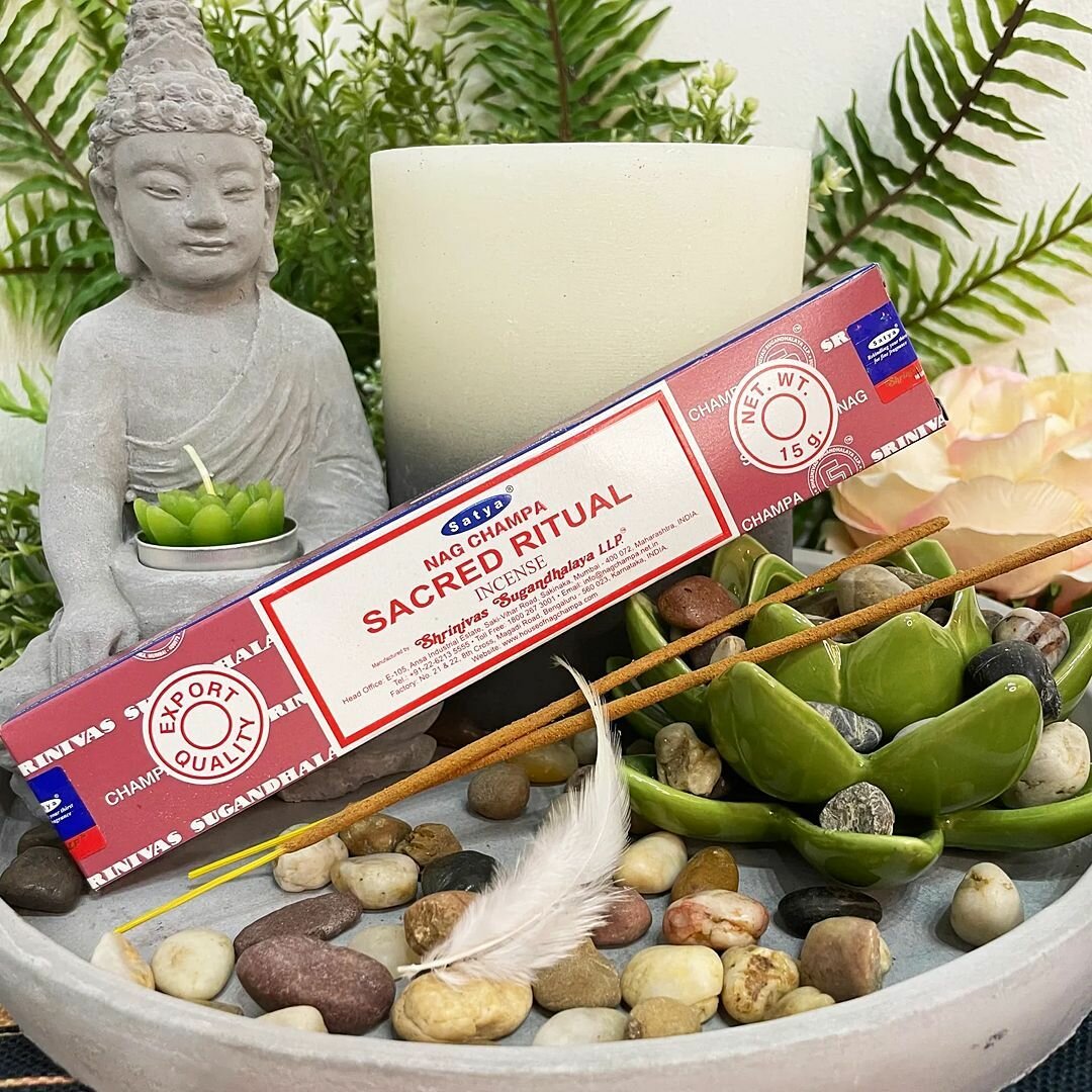 Индийские благовония Сатья Священный Ритуал (Satya Sacred Ritual) натуральные ароматические палочки для дома, йоги, медитации, релакса, очистки воздуха и ароматерапии 15 гр