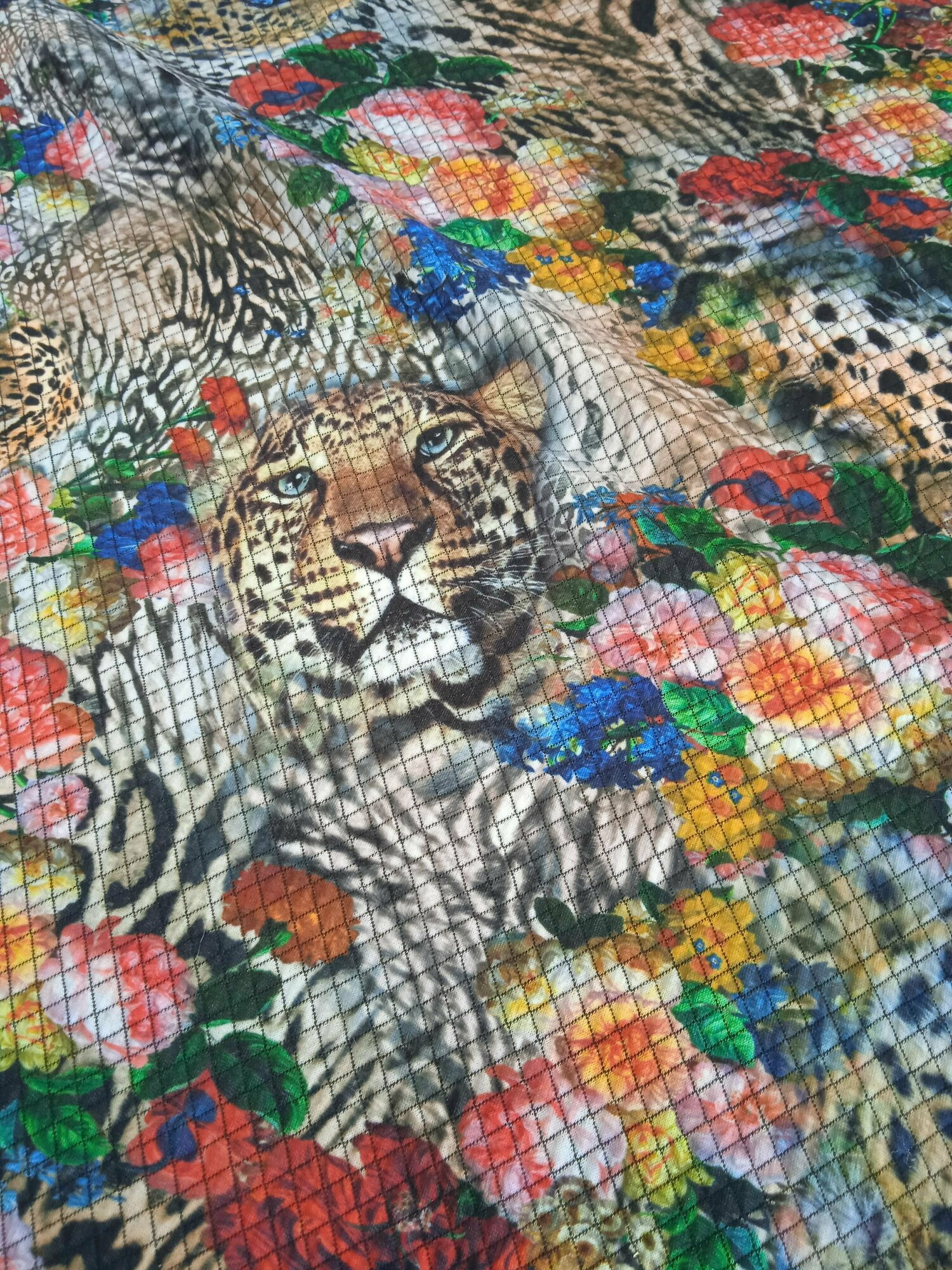 Ткань для шитья Трикотаж-стёжка 3 D леопарды, цветы , Италия , отрез 2,15 м *150 см