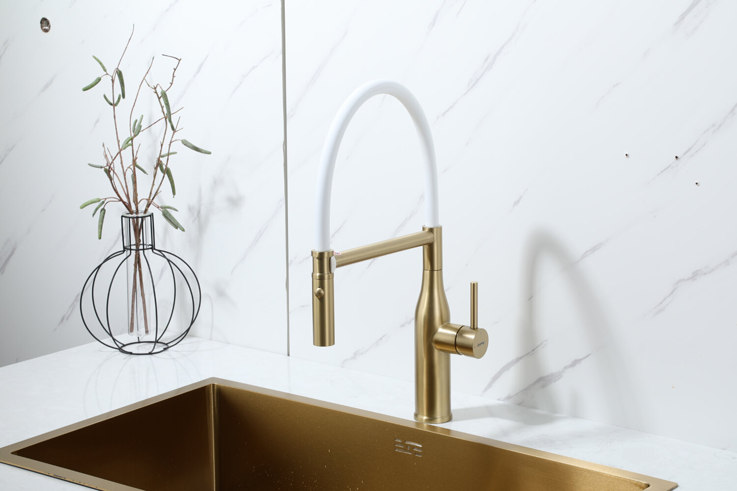 Смеситель для кухни (мойки) GAPPO G4098-23 белый/золото, латунь