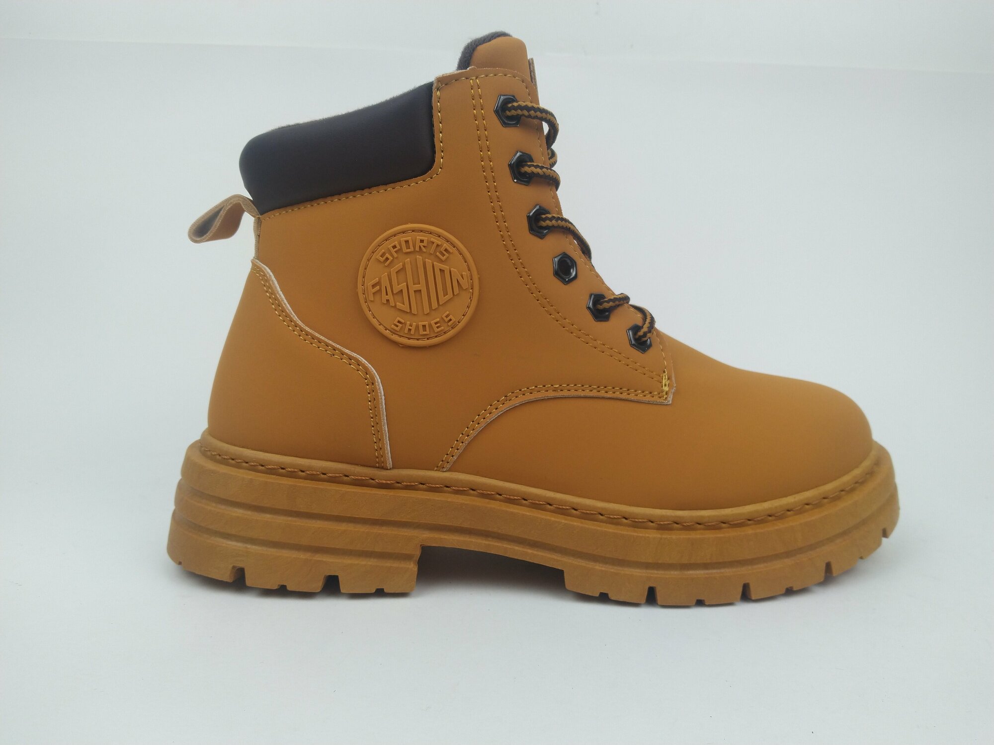 Кроссовки Базовая