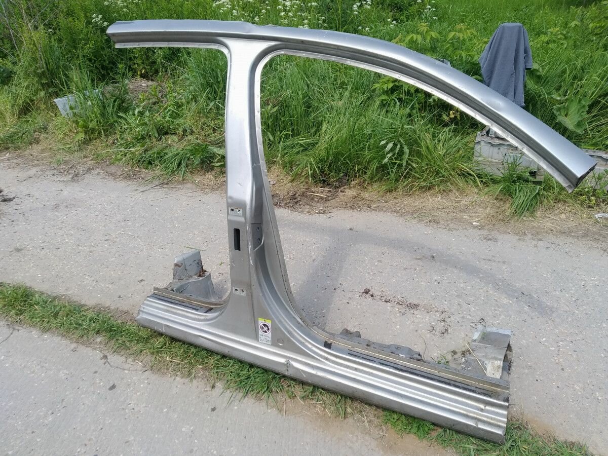 Порог правый Skoda Superb 2 3T5809606D