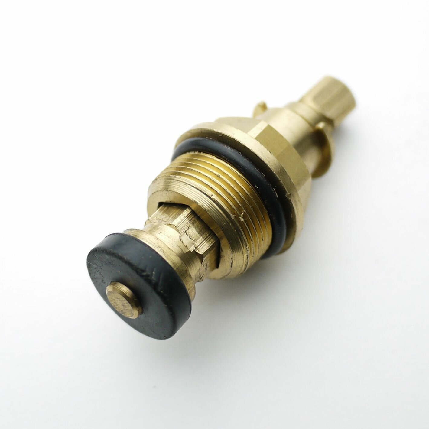 Кран букса для смесителя под квадрат