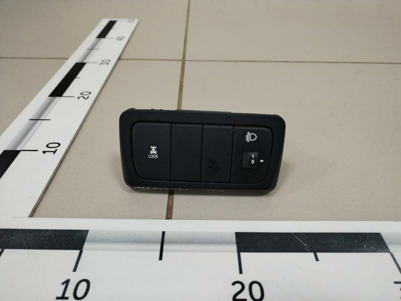 Блок кнопок SsangYong Actyon New/Korando 2010 кат.номер: 201006513 202008020 202008949 8520034010LBA 8520034050LBA 8520034080LBA