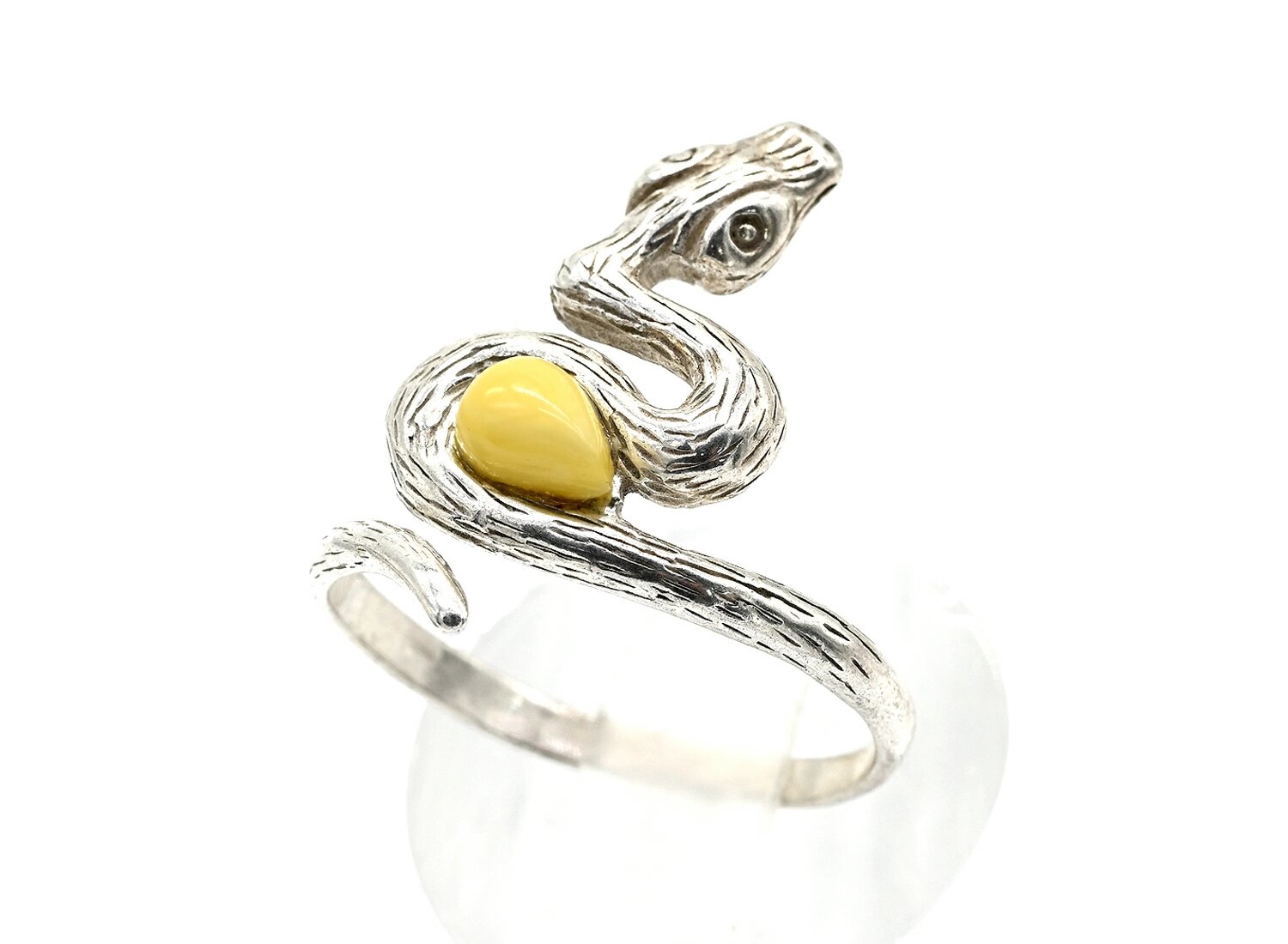 Кольцо, янтарь