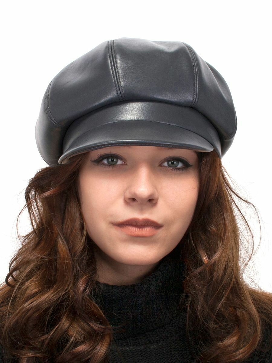 Кепка из кожи для женщин