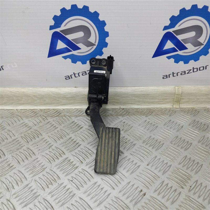 Б/У Педаль газа LADA Granta / Лада Гранта 1.6 11186 87Л.С 2017