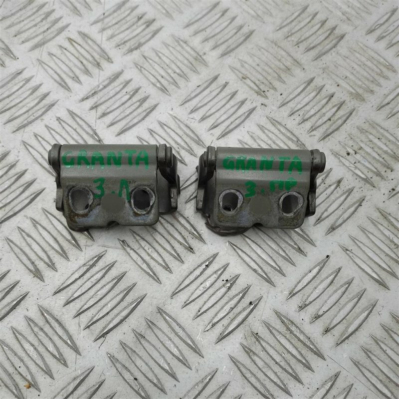 Б/У Петля крышки багажника LADA Granta / Лада Гранта 1.6 11186 87Л.С 2017