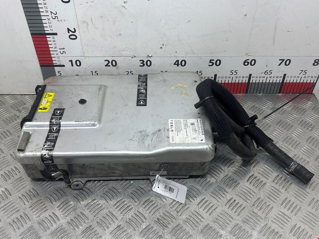 Инвертор (преобразователь напряжения трансформатор напряжения) Tesla Model S 101496300K арт. 2264708