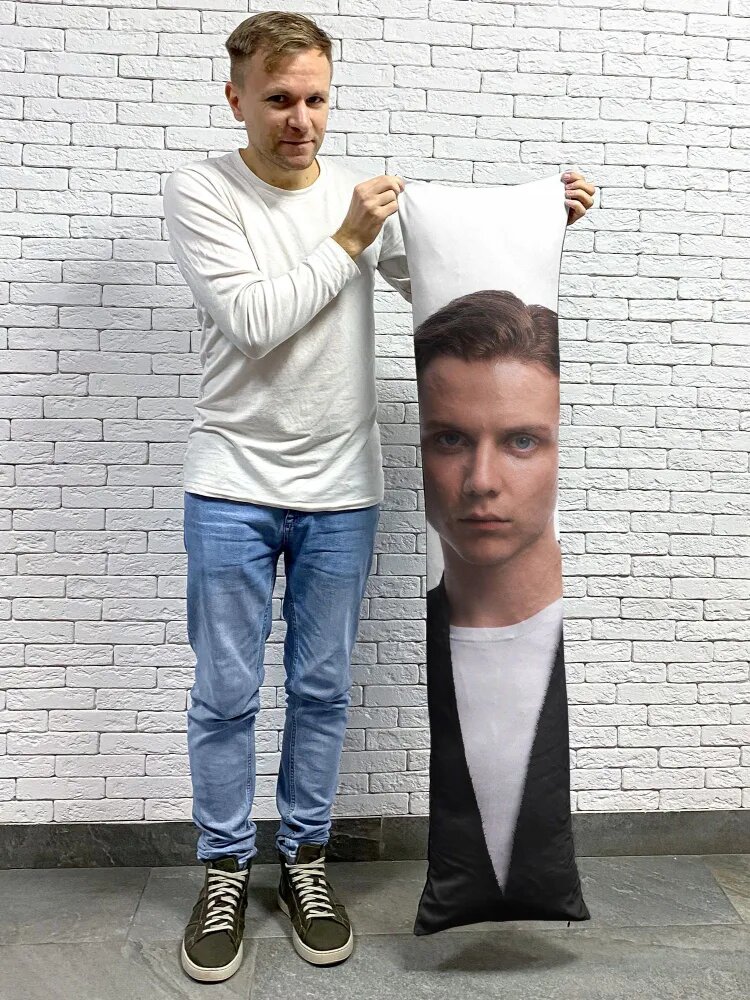 Instalook Подушка дакимакура "Ваня Дмитриенко" 35x140 см