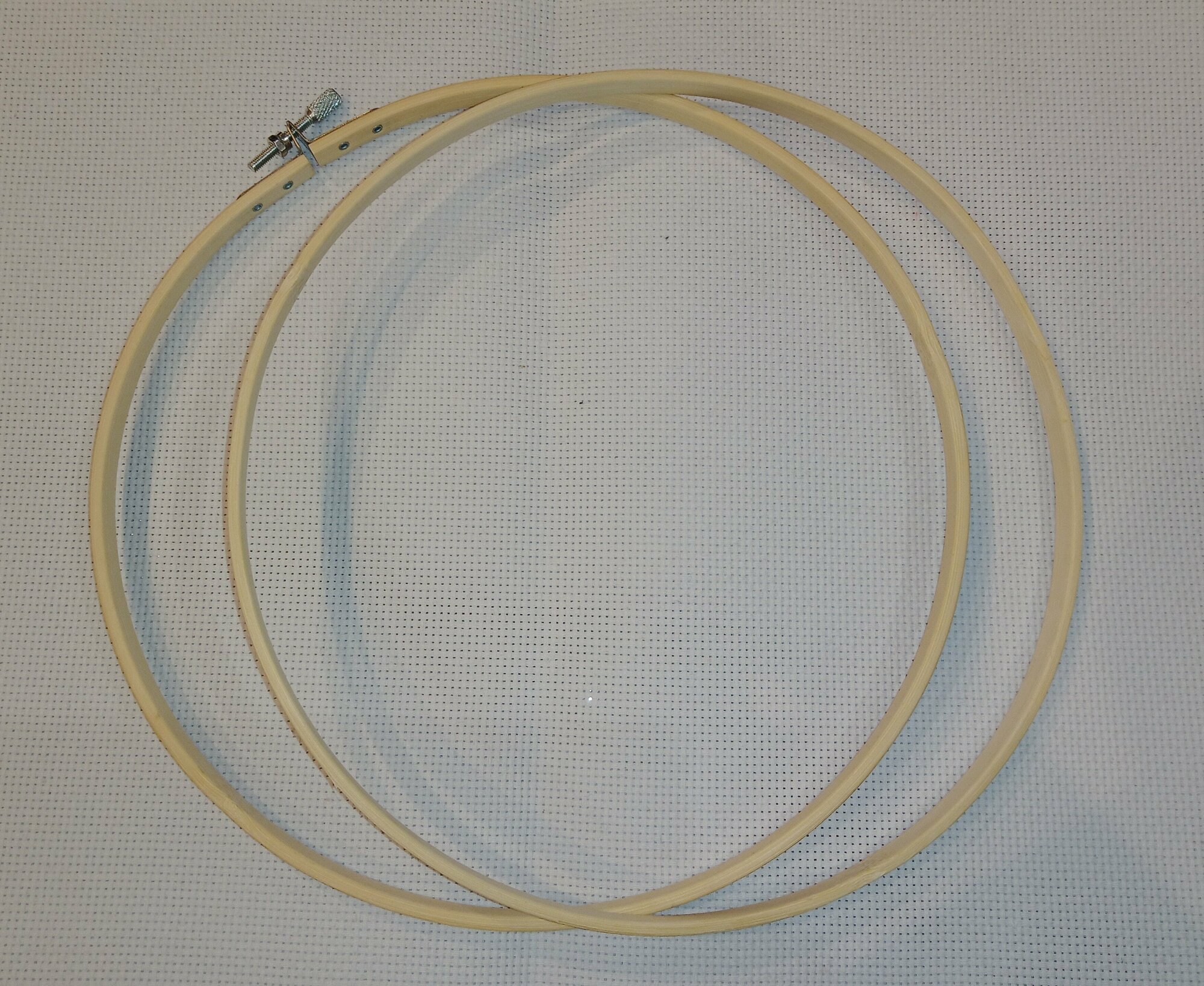 Пяльцы деревянные 26см