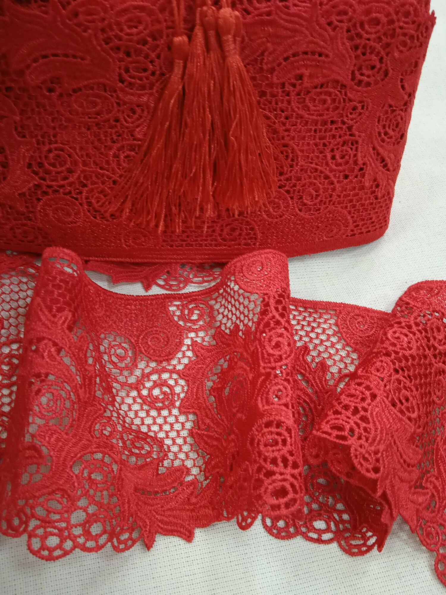 Кружево гипюр ширина 110мм длина 1метр цвет красный для шитья рукоделия и творчества