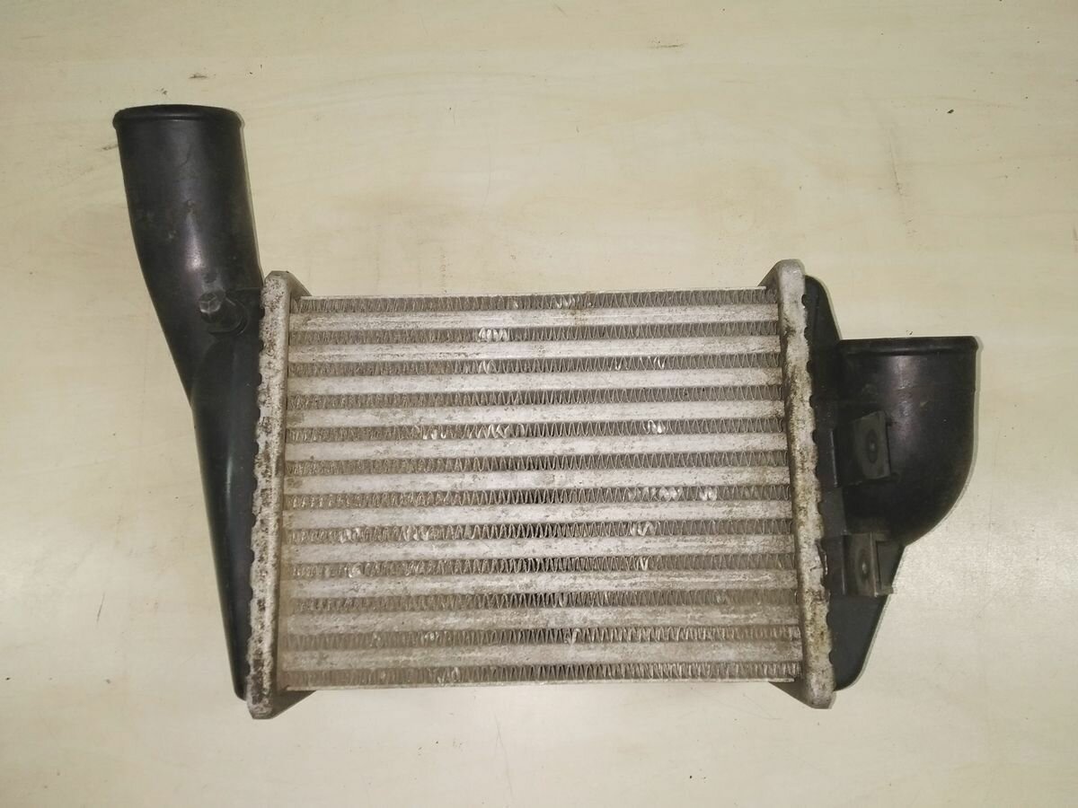 Интеркулер радиатор 2.7 AZB Audi A6 C5 078145806F