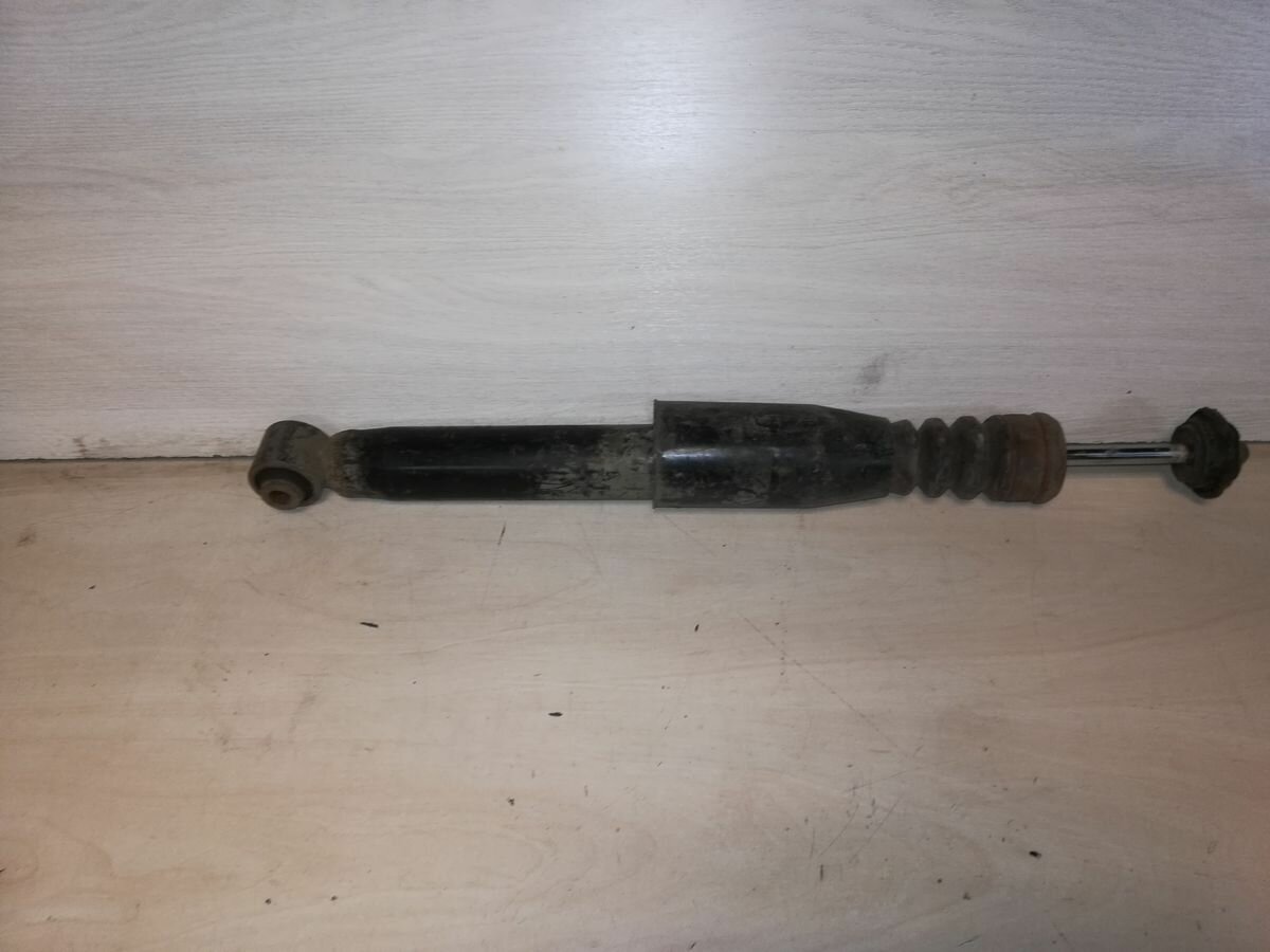 Амортизатор задней подвески Audi A4 8E B6 B7