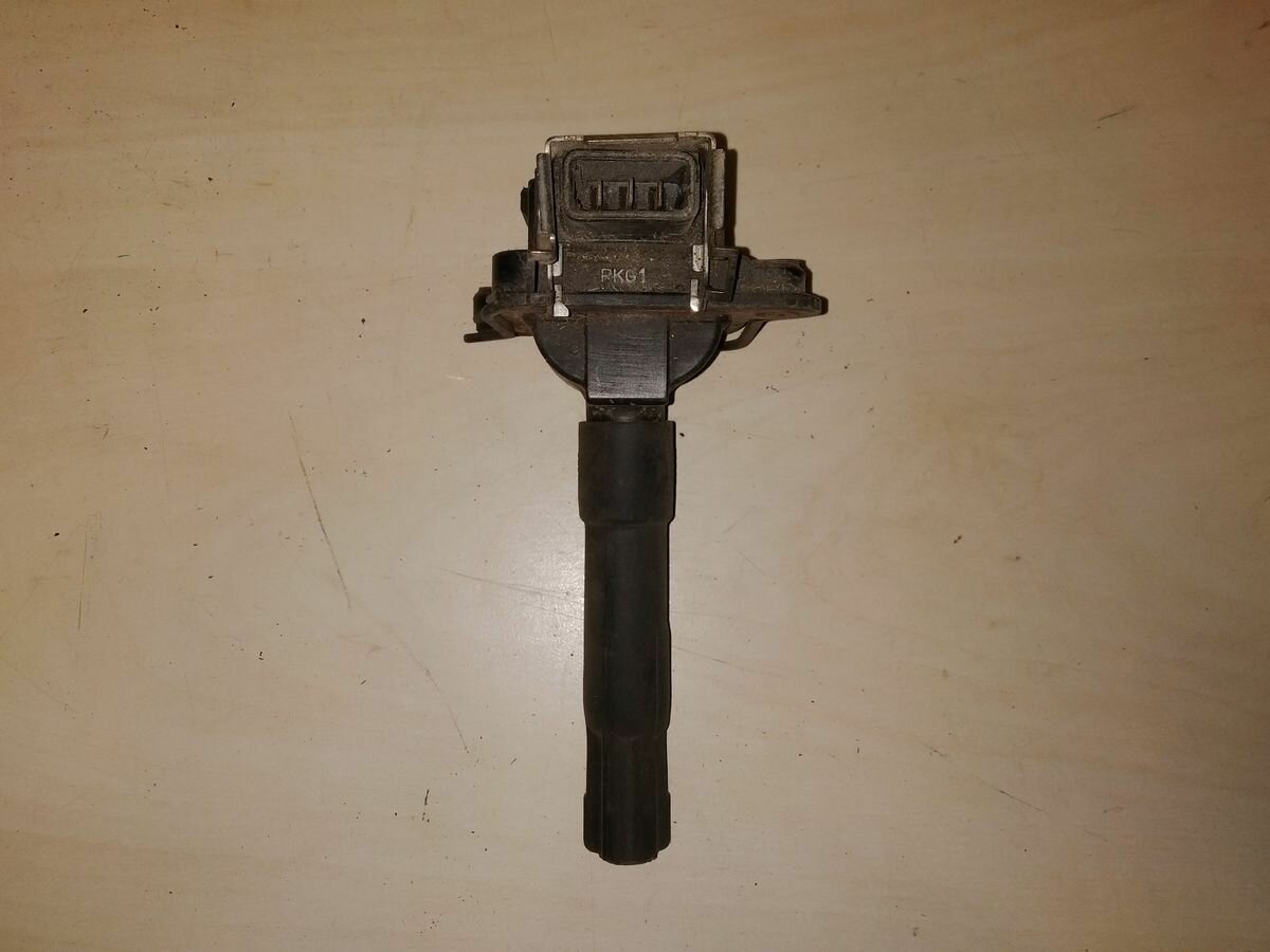Катушка зажигания 1.8 2.7 VW passat B5 Audi A6 A4 058905105
