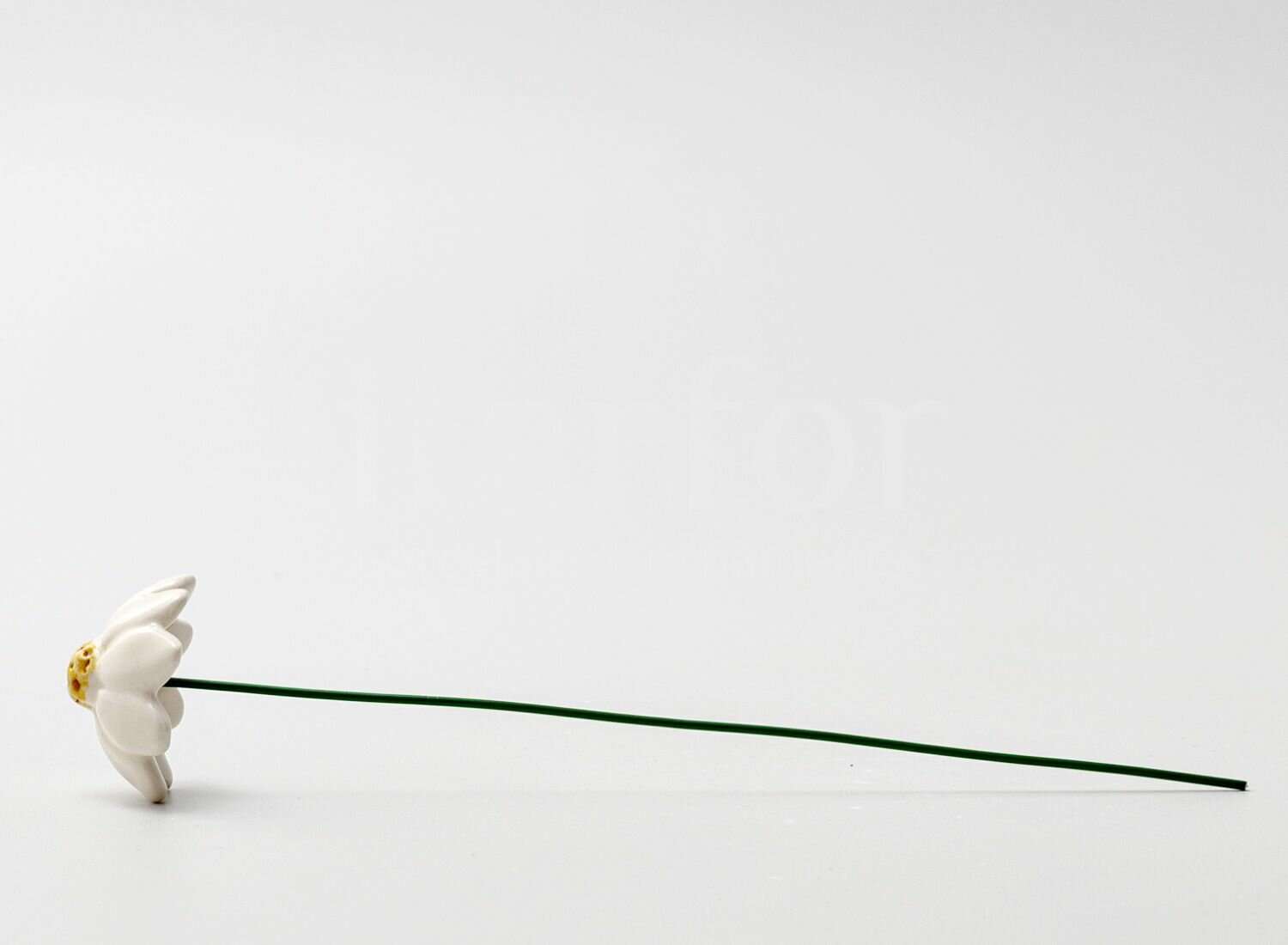 Скульптура Ромашка с опущенными лепестками