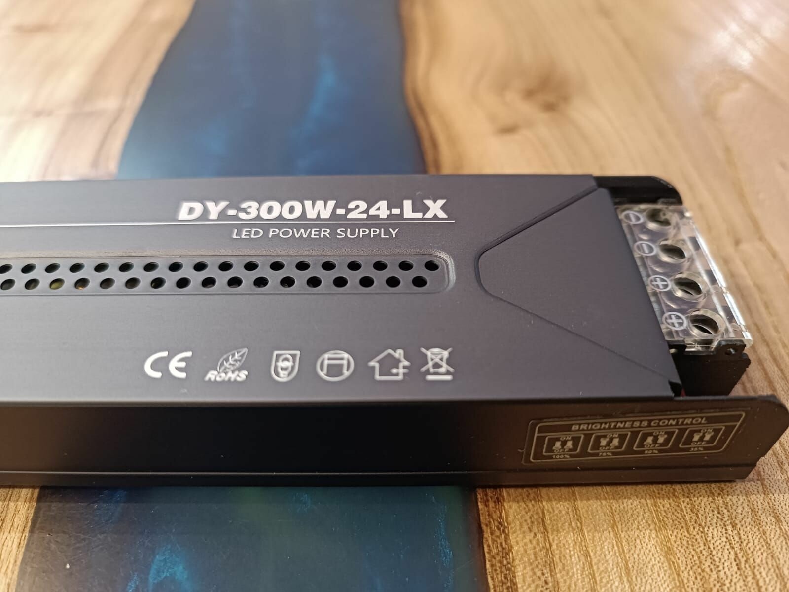 Блок питания компактный 300W 24V со ступенчатым диммированием